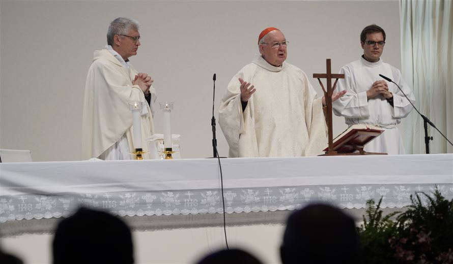 "The foundation of our faith is a fact: Christ is risen!" - Communion ...