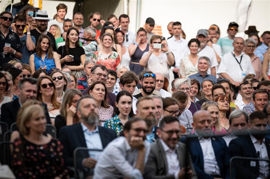 Meeting Brno 2023: The possible embrace - Communion and Liberation ...