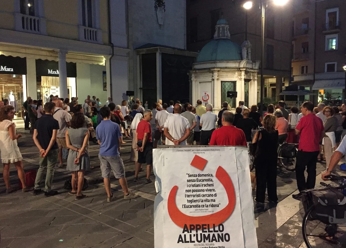 El gesto de un pueblo por los cristianos perseguidos - Comunión y ...