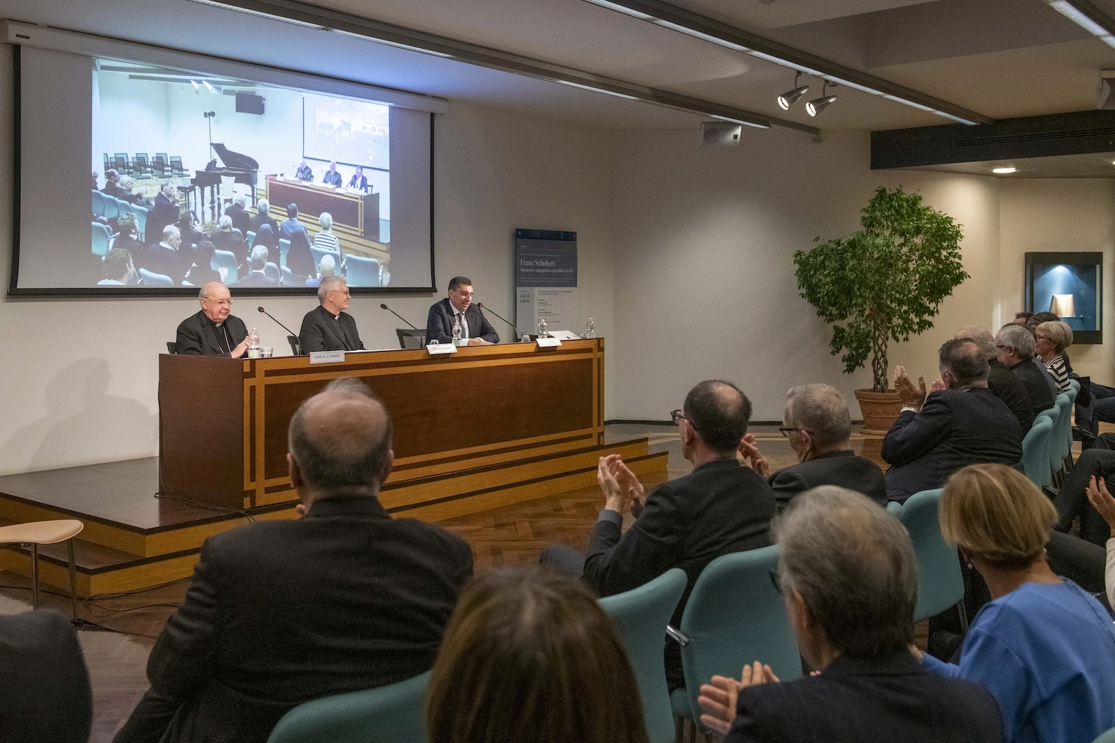 Venticinque anni “nell’alveo della tradizione” - Comunione e ...